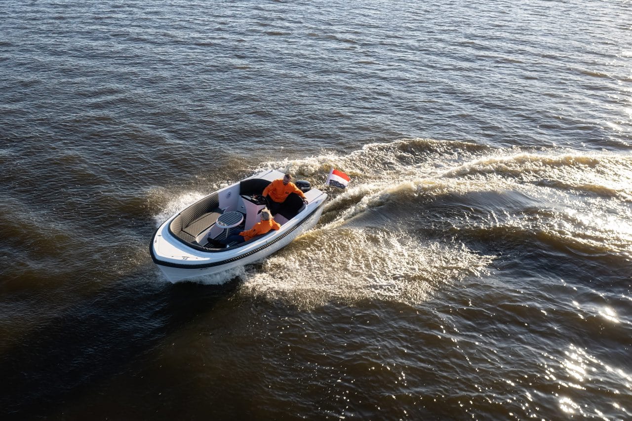 Clever Boats Modellen - AVR Watersport